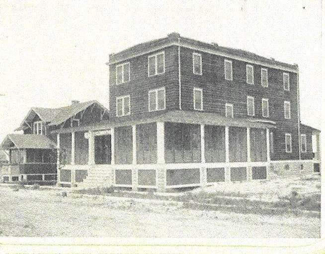 PICTURE OF THE DAY No. 131 – “THE SPACIOUS ELLSWORTH APARTMENT HOUSE ...